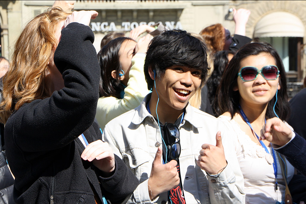 The ACIS Difference: Headsets on Demand | ACIS Educational Tours