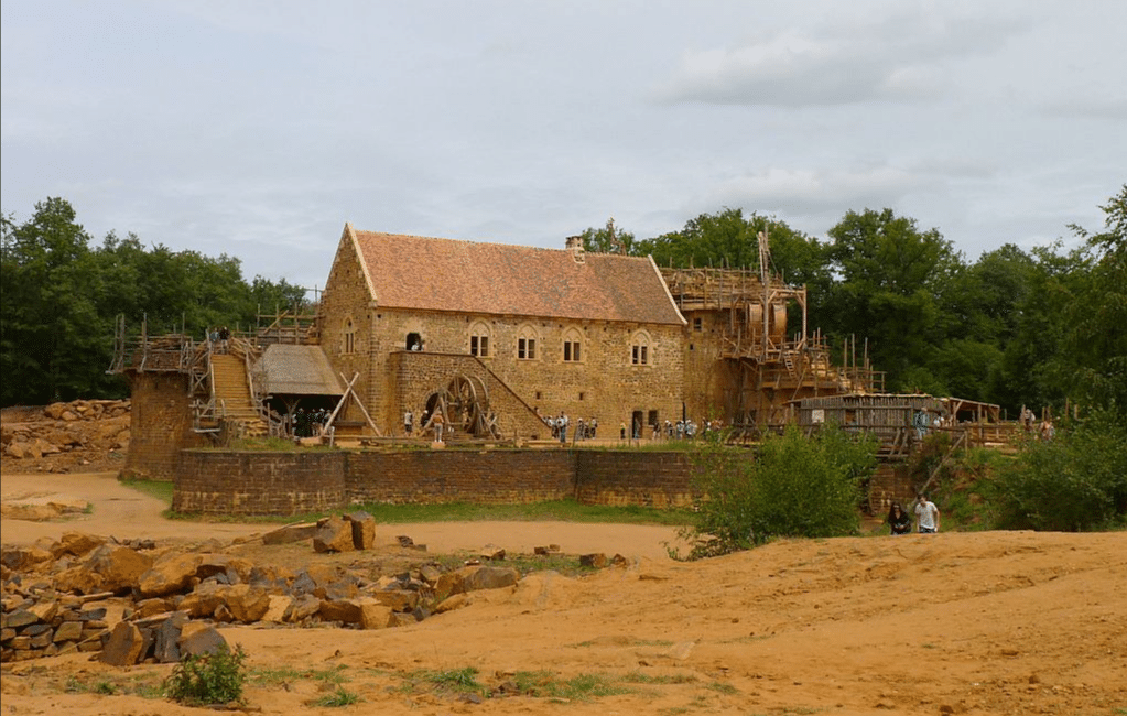 Guédelon Castle Project | ACIS Educational Tours